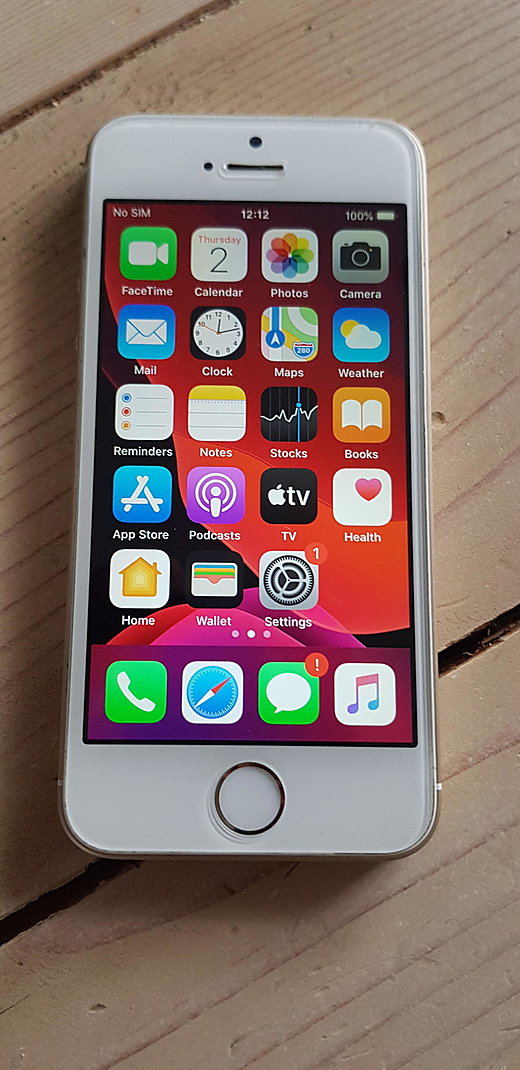 Kasutatud iPhone SE (89€) - Õunaturg